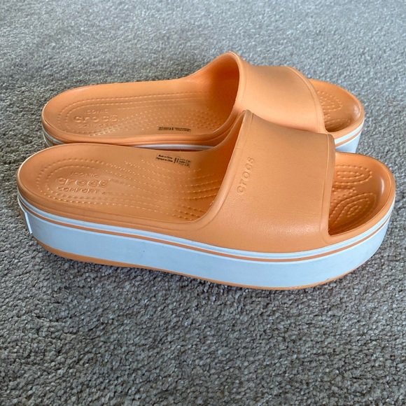 CROCS | Shoes | Barely Worn Crocs Iconic Comfort Crocband Womens ...